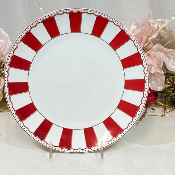 Grace Teaware | Dining | Grace Teaware Fine Porcelain Holiday Red Gold ...